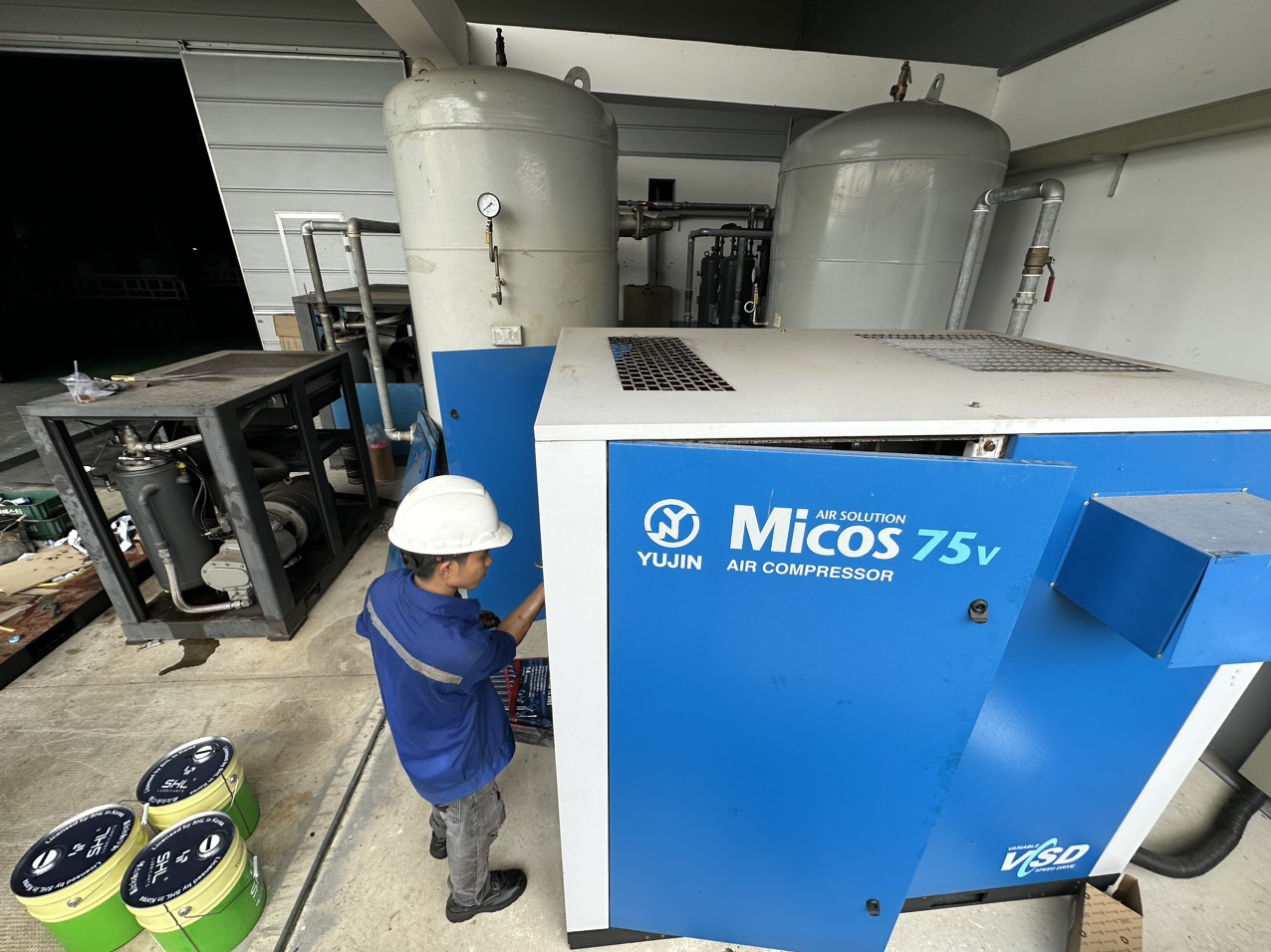 Maintenance service and change filters for WON ST VINA's Air ...